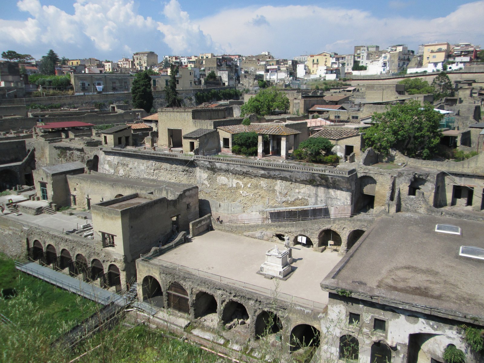 Viajando barato pelo mundo: 10 lugares que vão te surpreender